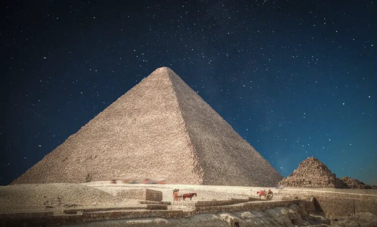 10 Reasons Why The Great Pyramid Of Giza May Have Been A Giant Energy ...